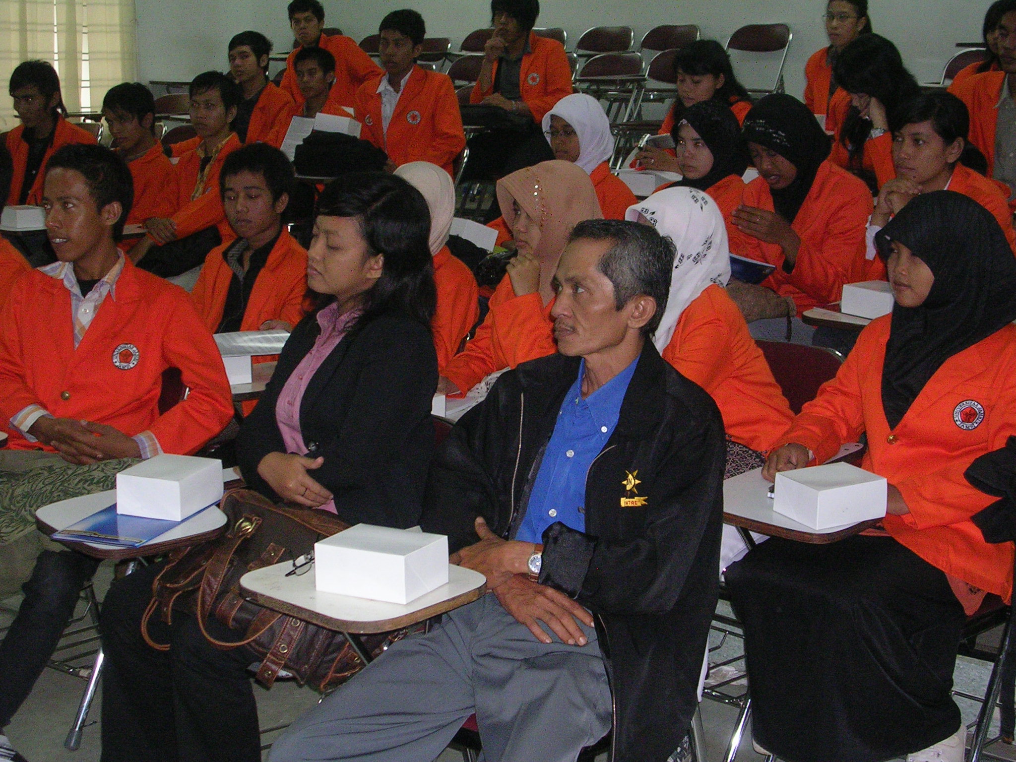 Kunjungan Lapangan Mahasiswa Program DIII Kimia Industri dan Analisis ... Kunjungan Lapangan Mahasiswa Program DIII Kimia Industri dan Analisis ...