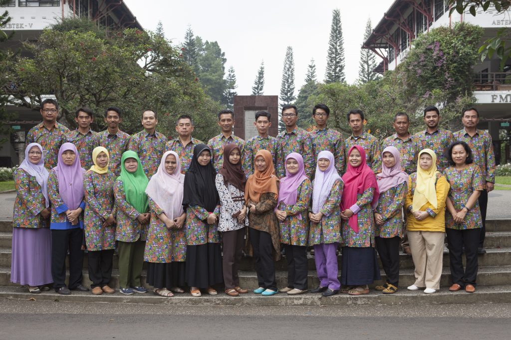 Tenaga Kependidikan – Program Studi Kimia ITB