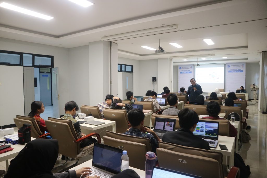 FMIPA ITB dan Prodi Kimia FMIPA ITB bekerja sama dengan IAKI (Ikatan ... FMIPA ITB dan Prodi Kimia FMIPA ITB bekerja sama dengan IAKI (Ikatan ...