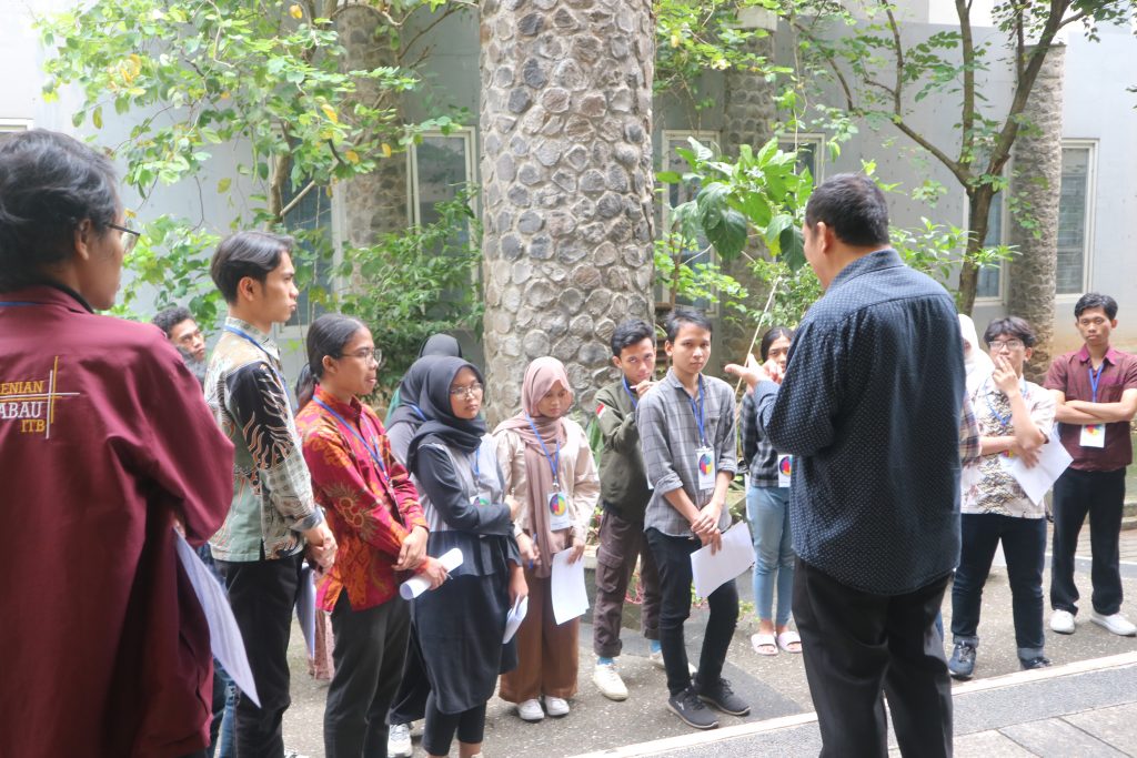 FMIPA ITB dan Prodi Kimia FMIPA ITB bekerja sama dengan IAKI (Ikatan ... FMIPA ITB dan Prodi Kimia FMIPA ITB bekerja sama dengan IAKI (Ikatan ...